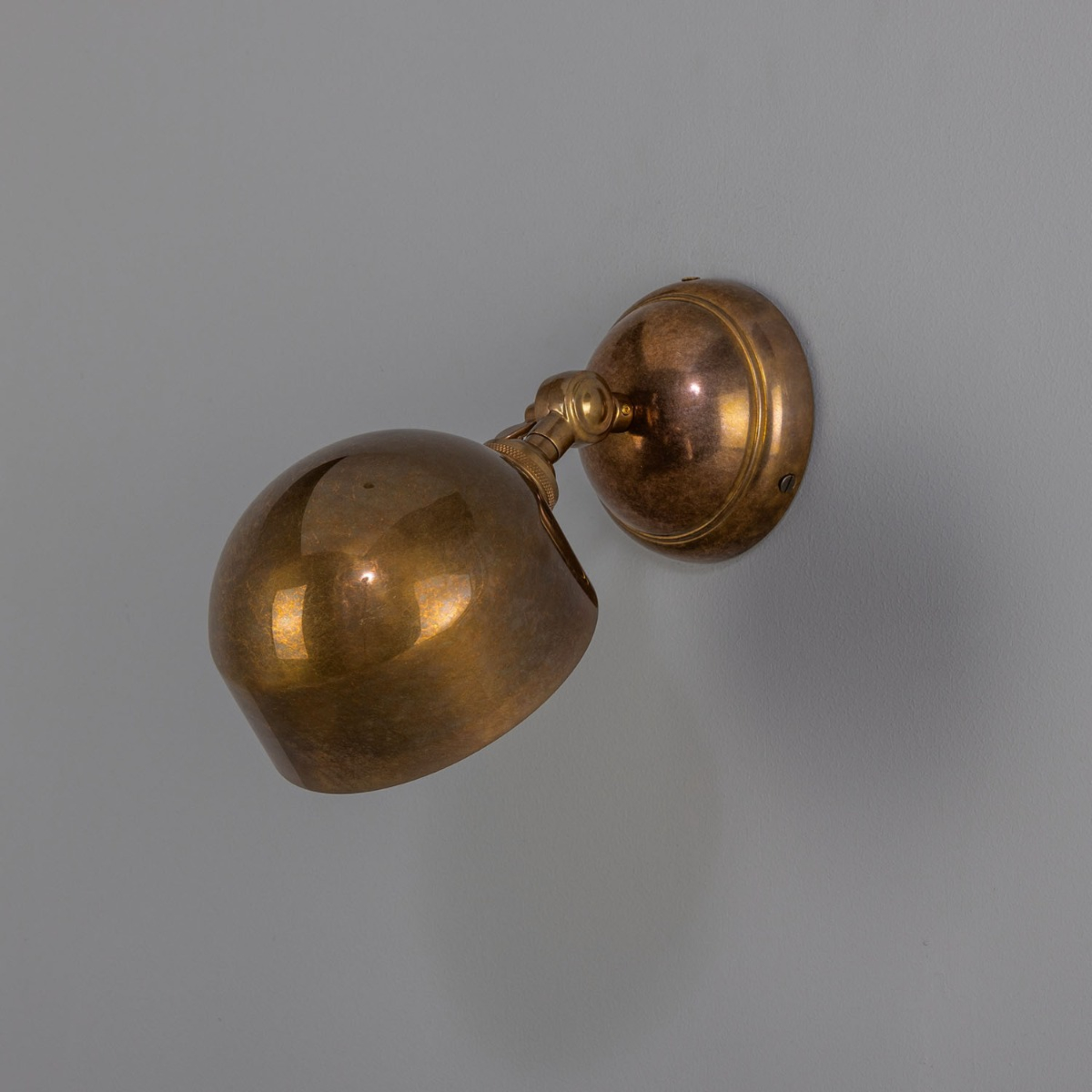 San Jose Vintage Adjustable Brass Picture Light | Mullan Lighting