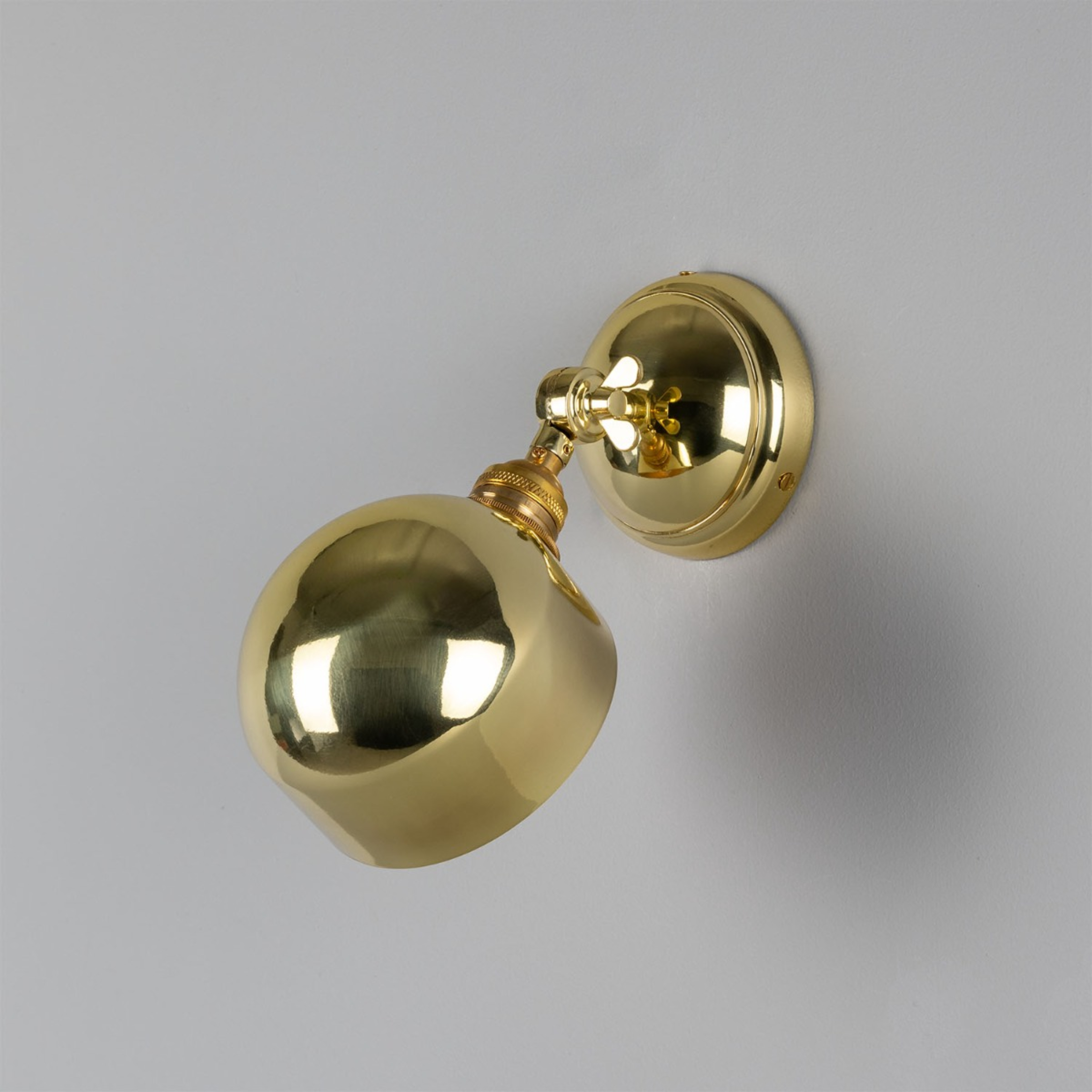 San Jose Vintage Adjustable Brass Picture Light | Mullan Lighting